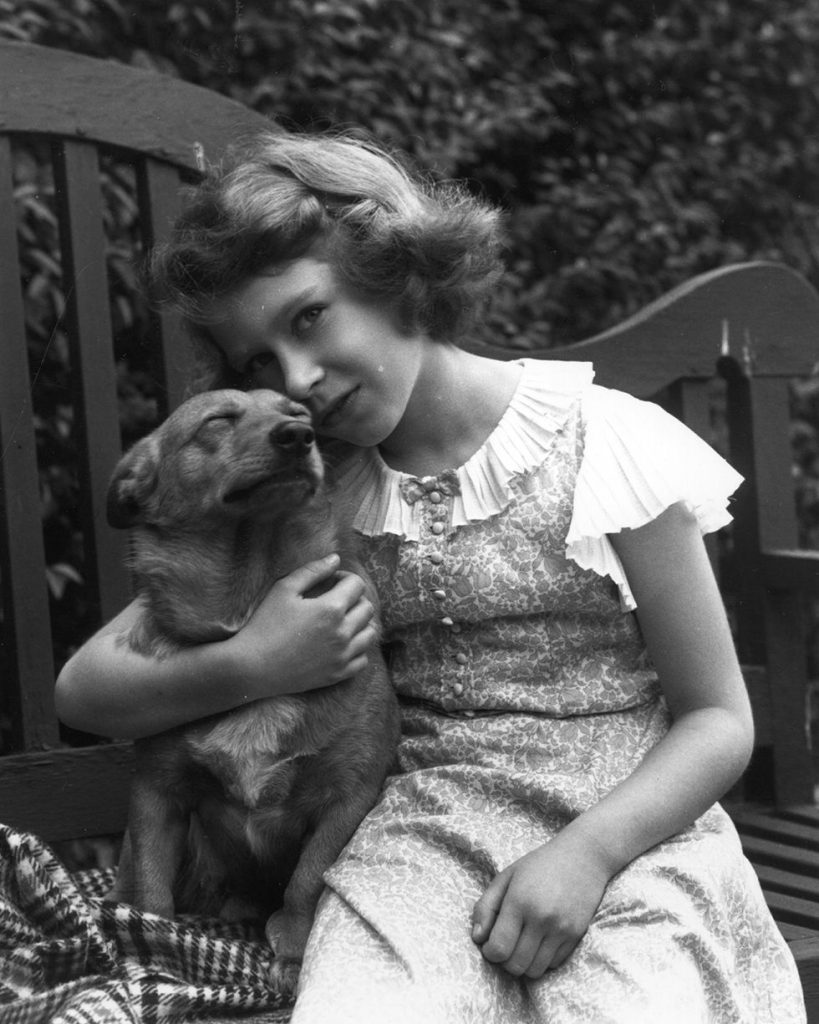 Här är Elizabeths 70 år på tronen: Från ung drottning till historisk ...