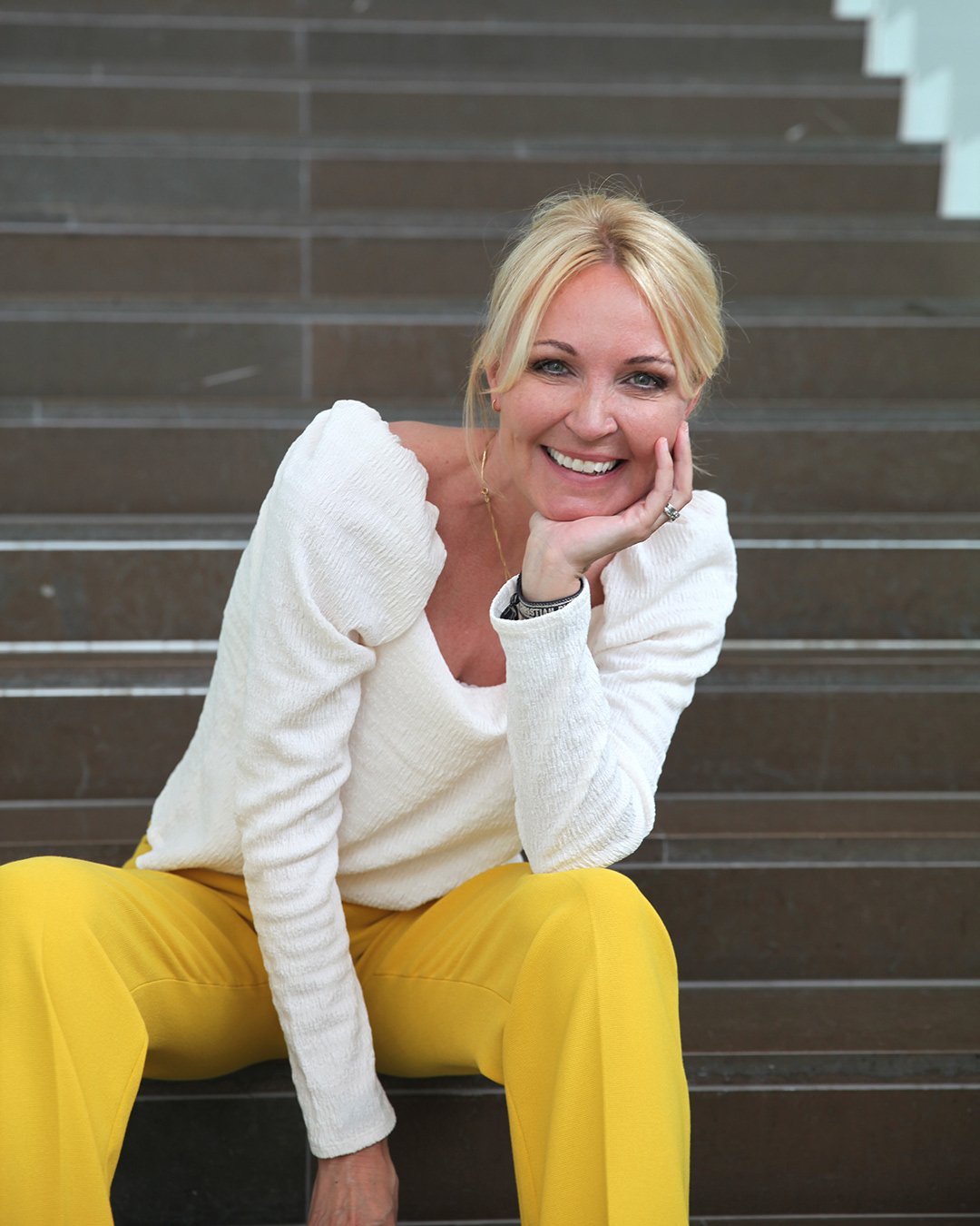 ”Väder-Anki” sadlade om till författare: ”Bästa jag har gjort”