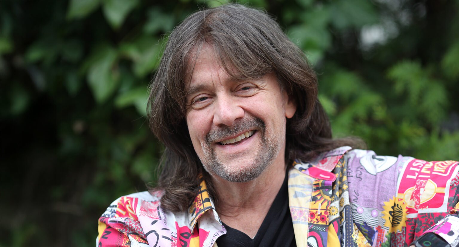 Robert Wells fick idén till Rhapsody in rock som barn