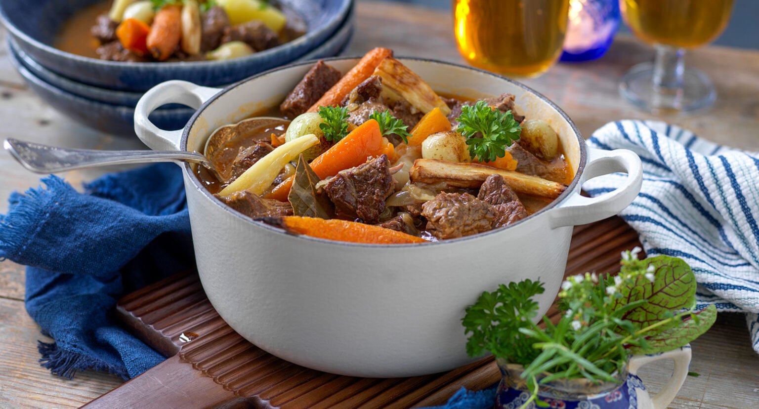 Klassisk kalops på högrev - Hemmets Journal