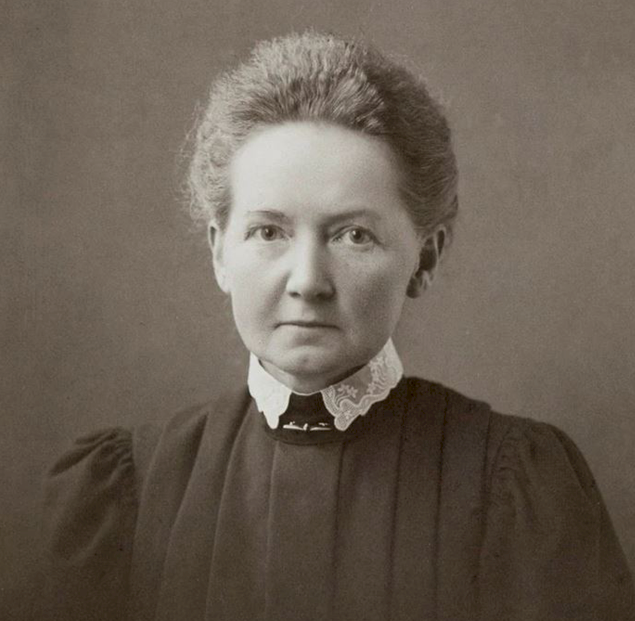 Sofia Papadimitriou Ledarp spelar Hilma af Klint: ”Jag blev helt besatt av Hilma” - Icakuriren