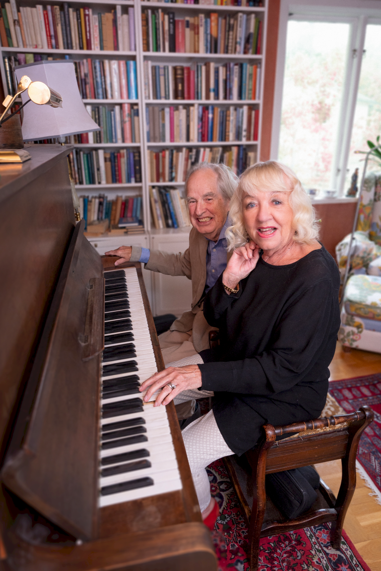 Monica och Carl-Axel Dominique – duon som vägrar ta det piano - Icakuriren