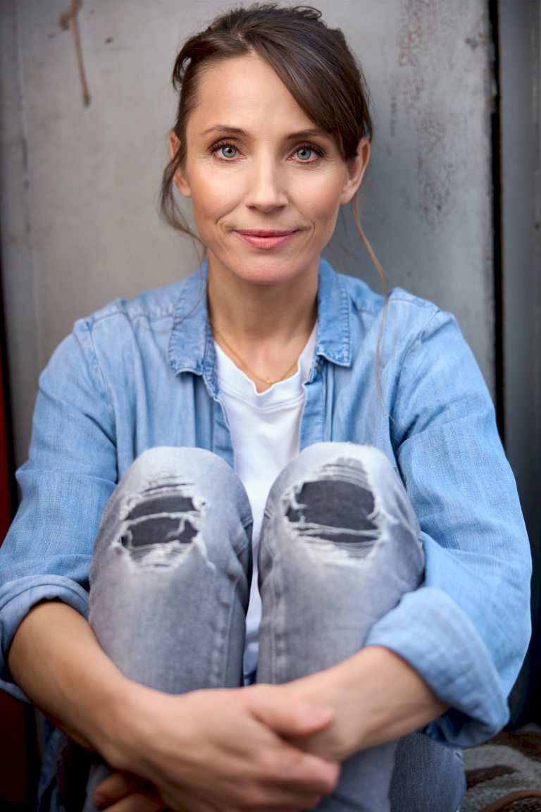 Tuva Novotny älskar nya rollen: ”Jag var nyförlöst men kunde inte tacka ...