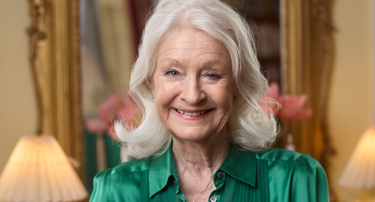 Alexandra Charles gick från nattklubbsdrottning till folkbildare ...