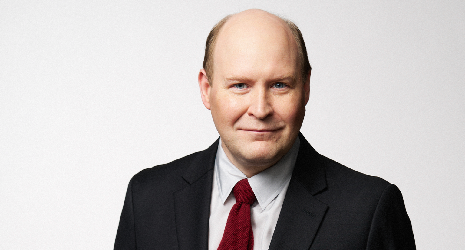 Henrik Dorsin tillbaka med ny revy: ”Alla politiker ska bara skärpa sig ...